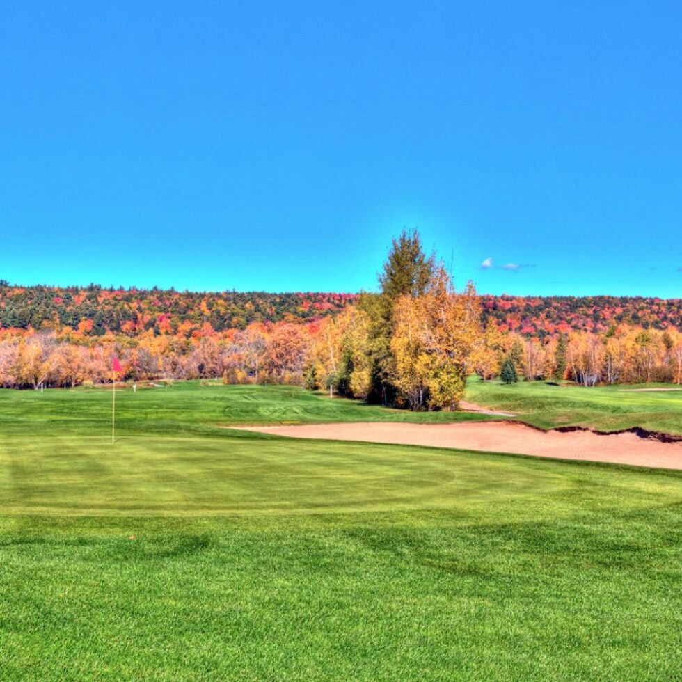 Golf Le Sélect - Centre d’Activités et Golf à Mirabel, QC